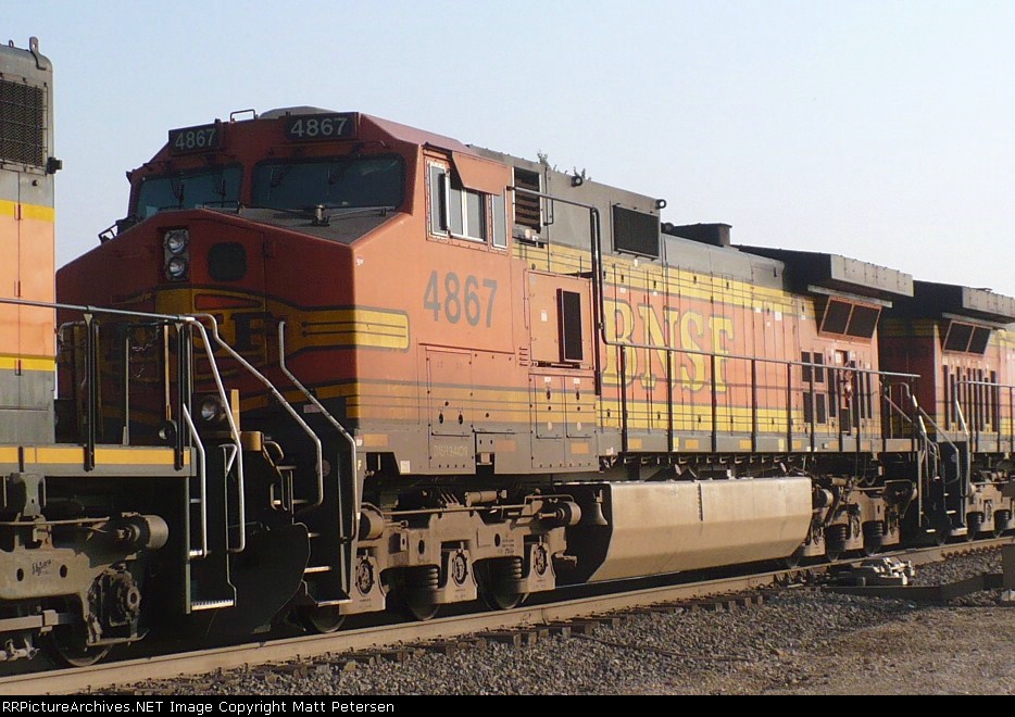 BNSF 4867
